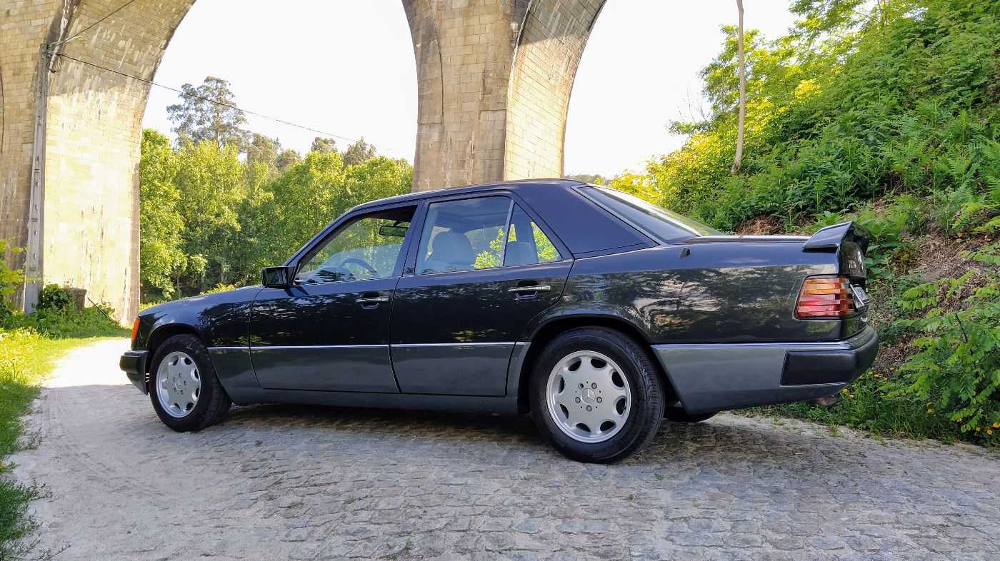 Mercedes-Benz 250 W124 de 1990 à vendre - Automobiles de collection ...