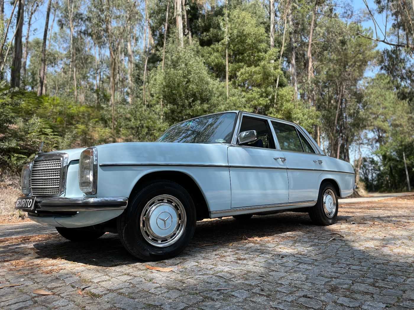 Mercedes-Benz 240 D W115 de 1980 à vendre - Automobiles de collection ...